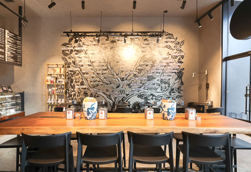 ＜CAFFE PASCUCCI Sannomiya＞Savor Italian Vibes in a Light-Filled, Open ...