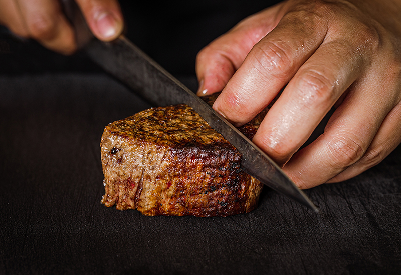 ＜Charcoal Grilled Steak HIUCHI＞Authentic Charcoal-Grilled Wagyu Steak ...