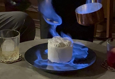 ＜Cafe Helen＞Open the Door and Discover a Cool and Extraordinary Space ...